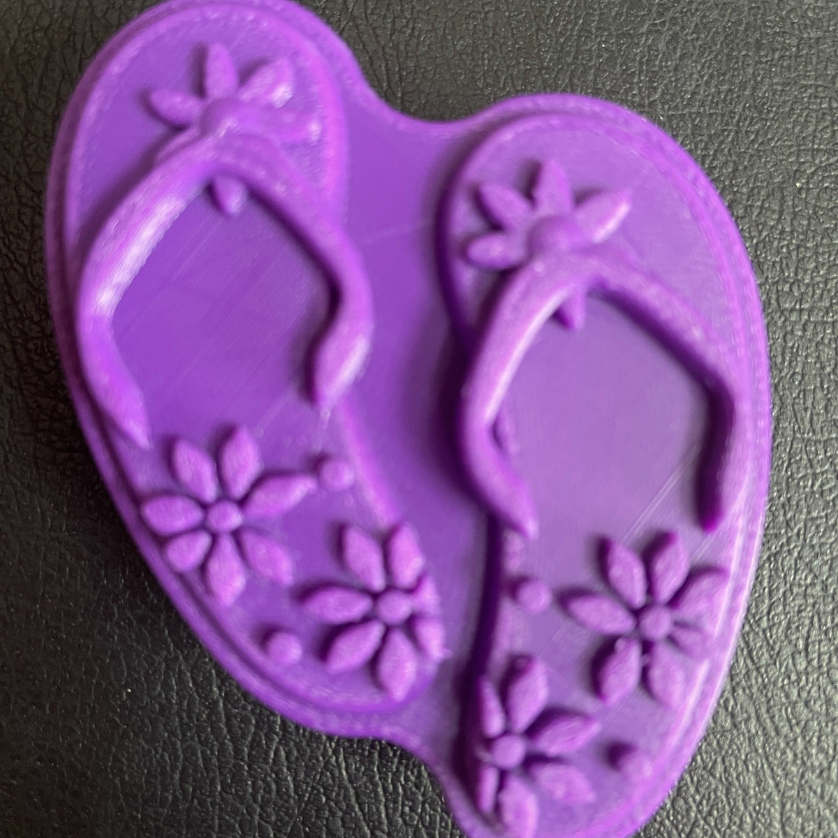 Flowered Flip Flops Plastic Hand Mold – Fizz Fairy Krazycolours Inc.
